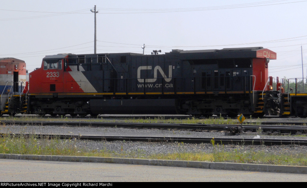 CN 2333